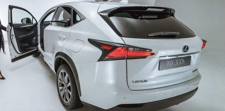 Lexus NX revealed :: all-new SUV revealed in 300h F Sport guise