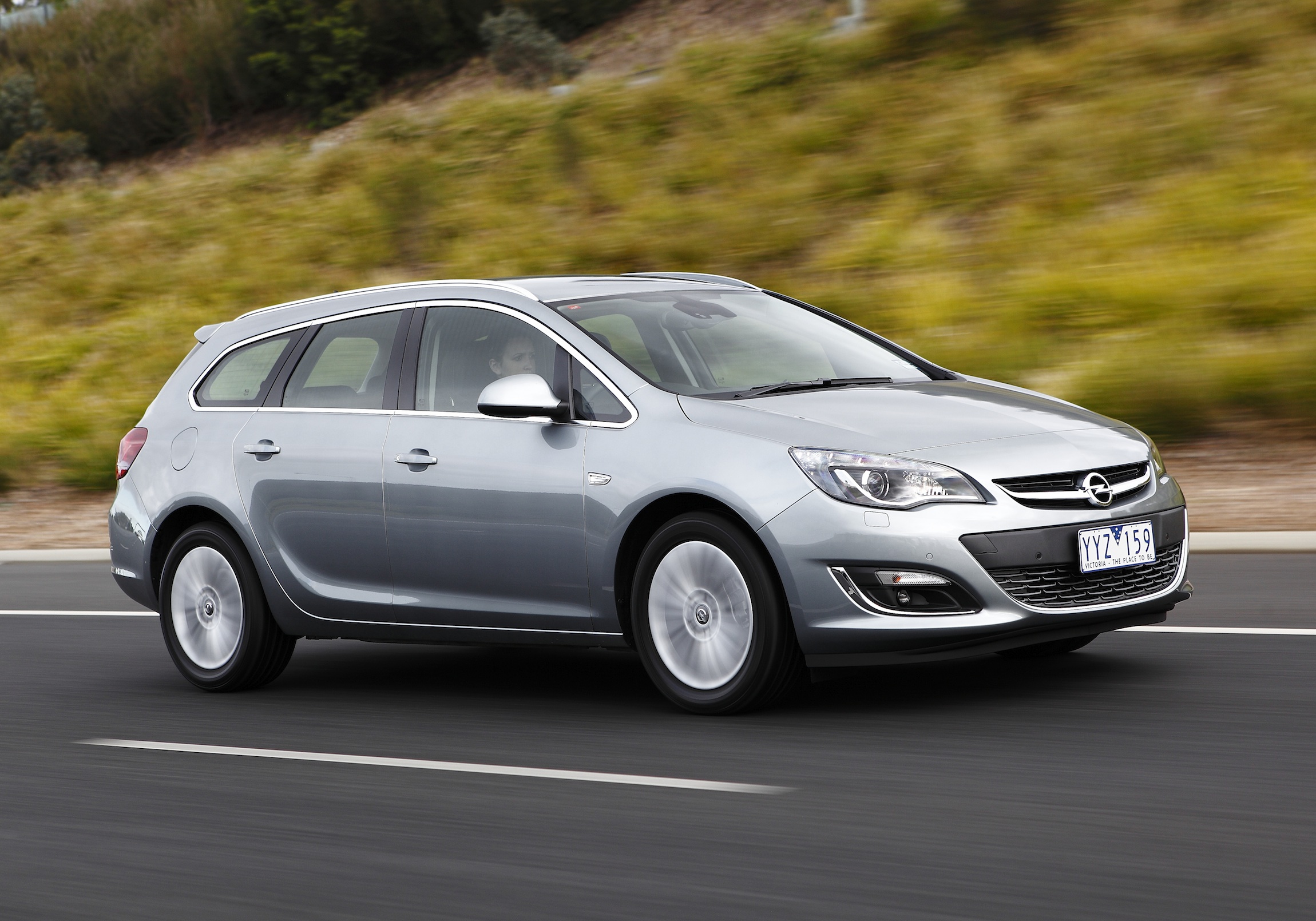 Opel Astra pricing and specifications revealed - Photos (1 of 14)